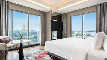 Suite Deluxe, 1 cama de casal, Vista para a cidade | Cofre no quarto, secretária