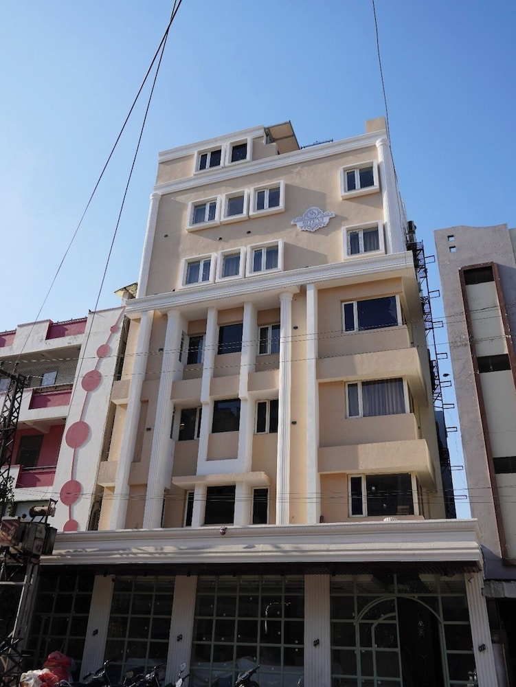 Sitevi Inn & Suites - Kota