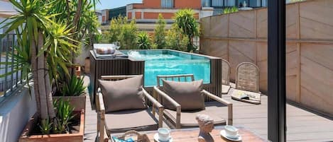 Apartamento, 2 quartos, piscina particular | Terraço/pátio