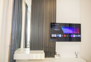 Quarto Individual, 1 cama de casal, Vista para a cidade | Secretária, quartos insonorizados, ferro/tábua de engomar, Wi-fi grátis 