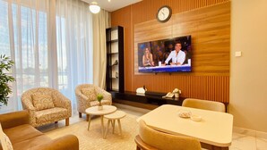 Smart TV 65 polegadas com canais digitais