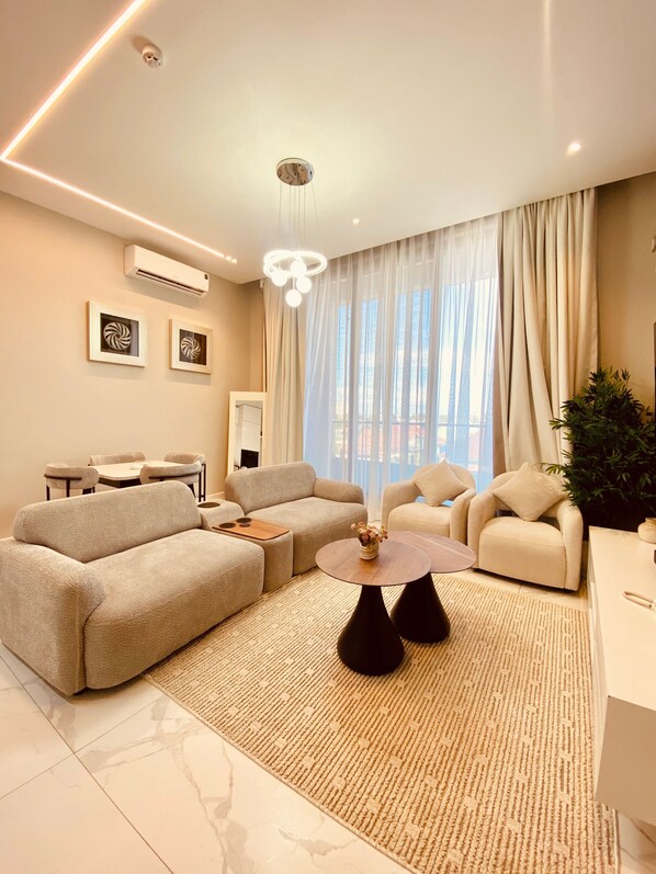 Smart TV de 65 polegadas com canais digitais 