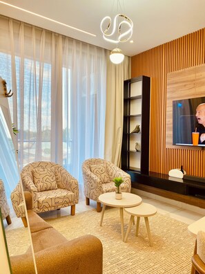 Smart TV de 65 polegadas com canais digitais 