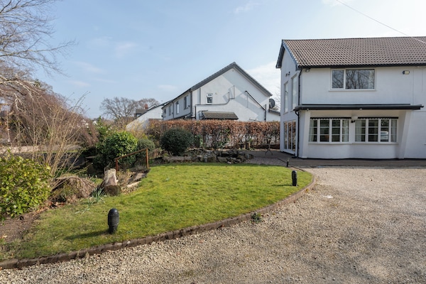 Robins Perch - Stockport