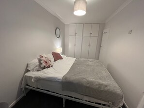 Apartamento | 2 quartos, ferro/tábua de engomar, roupa de cama fornecida