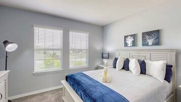 4 quartos, cortinas/cortinados opacos, quartos insonorizados