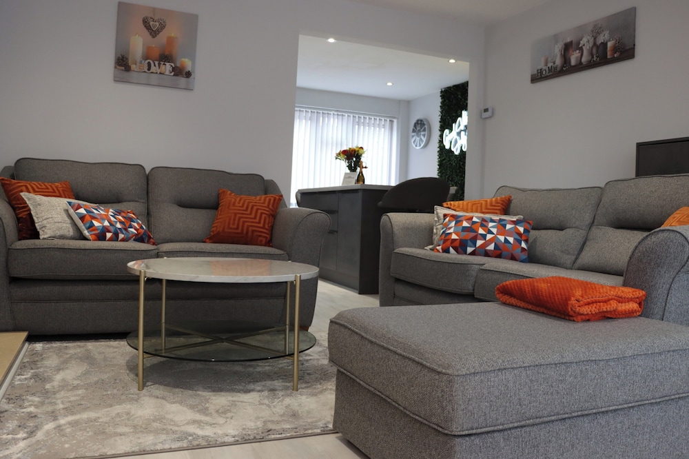 Your Luxury 5-star Home From Home Retreat Awaits - West Midlands