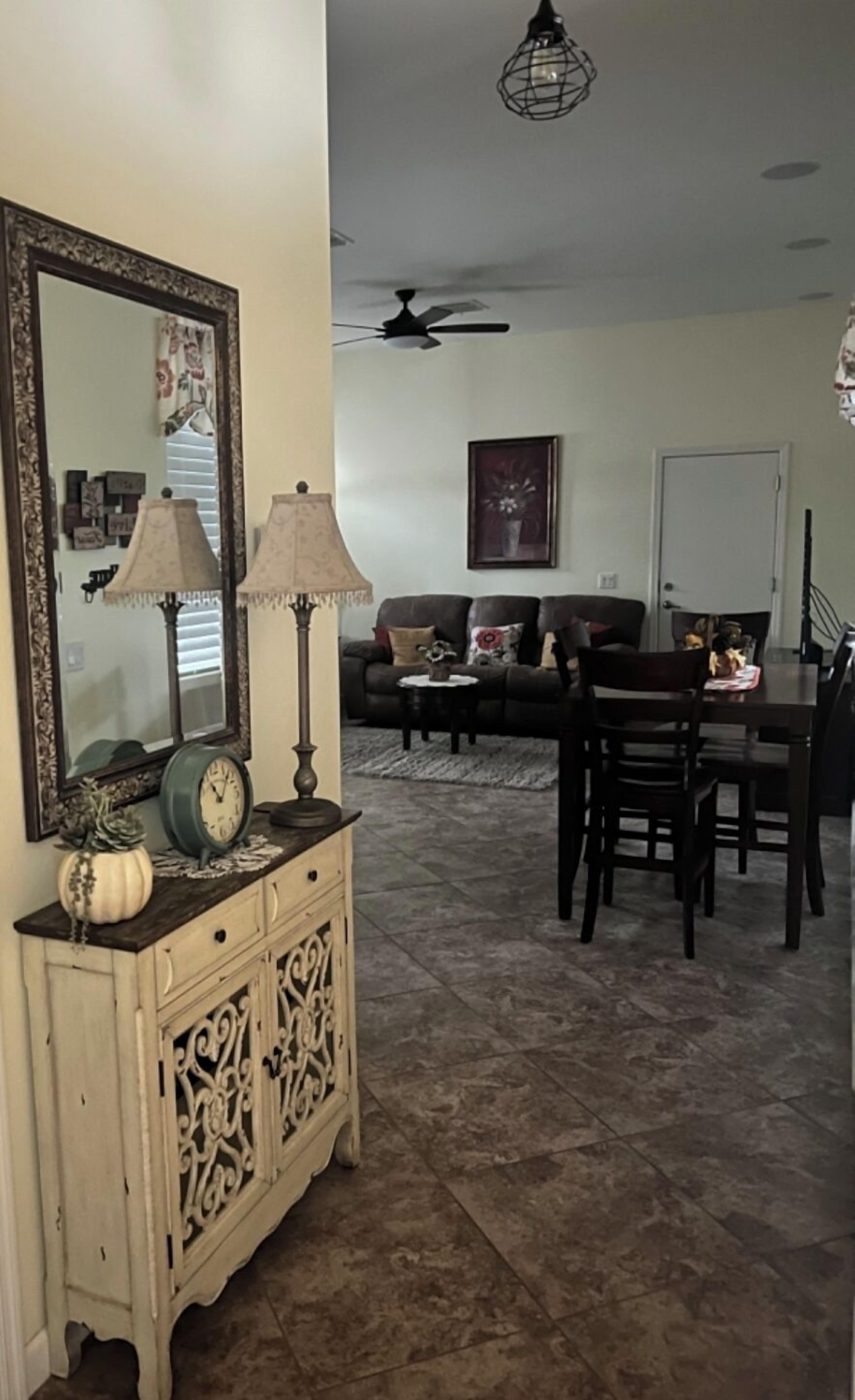 Private Casita. 1 Bedroom, 1 Bath, Full Kitchen, Dining. Living Room. - Queen Creek, AZ