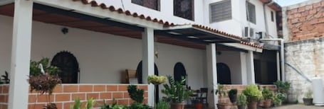 Fachada do alojamento. Bed and Breakfast Donde Rafa