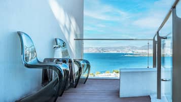 Quarto casal superior, vista para o oceano | Escrivaninha, cortinas blackout, ferros/tábuas de passar roupa
