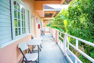 Suite Económica, varanda, vista para o jardim | Terraço/pátio interior