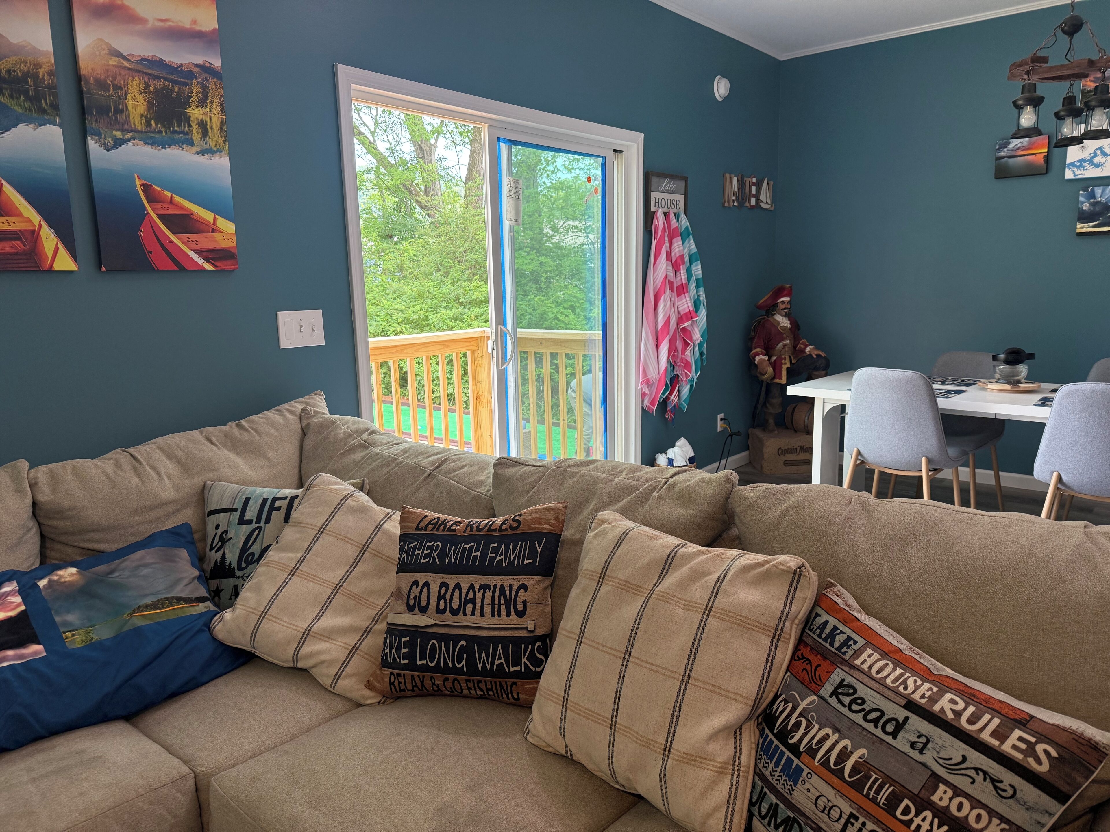 Beautiful New Construction Lake Themed Lake House With Gameroom And Boat Bar. - Dandridge, TN