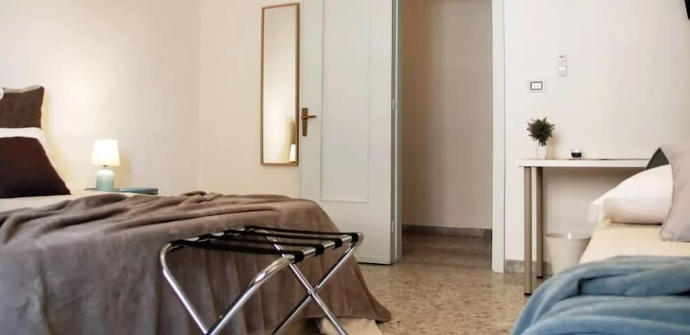Barirooms - Central Station - Bari