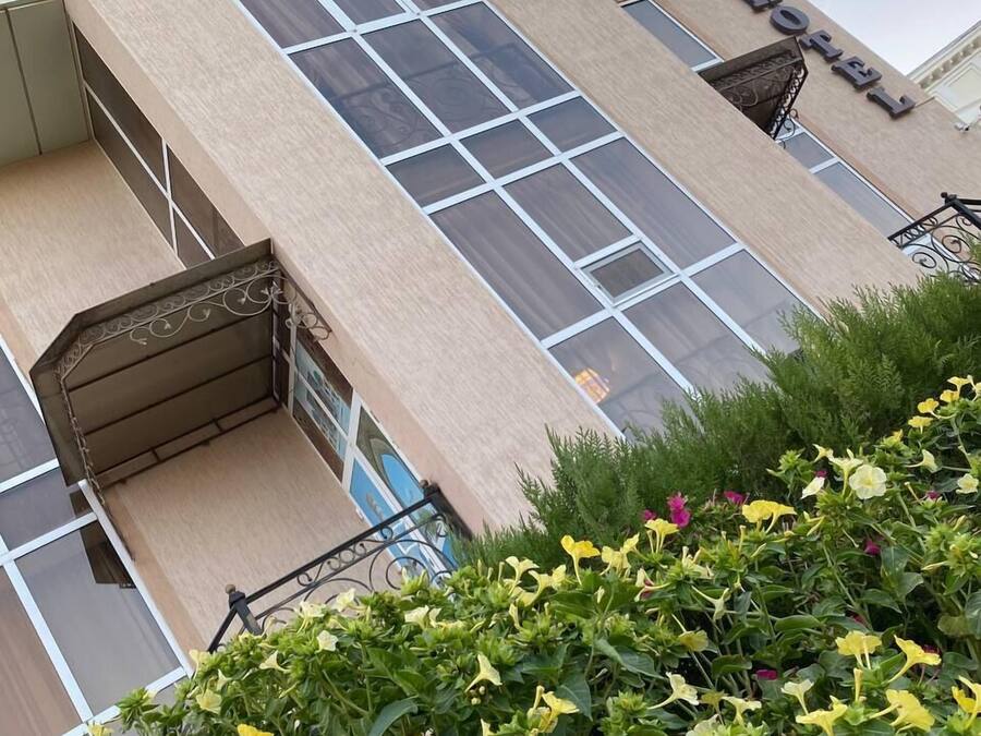 Fachada da propriedade