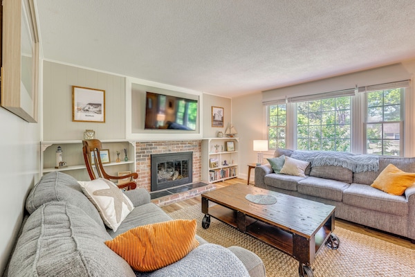 Bike To Cape Cod Sights: Home W/ Backyard Oasis - Wellfleet, MA