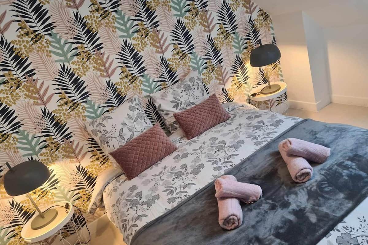 Quarto Duplo, piscina privativa, vista para a piscina | Secretária, ferro/tábua de engomar, Wi-fi grátis
