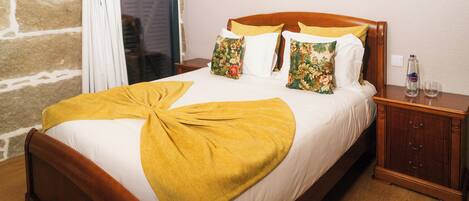 Quarto Standard, não fumadores, vista para o rio | 1 quarto, minibar, cortinas/cortinados opacos, quartos insonorizados