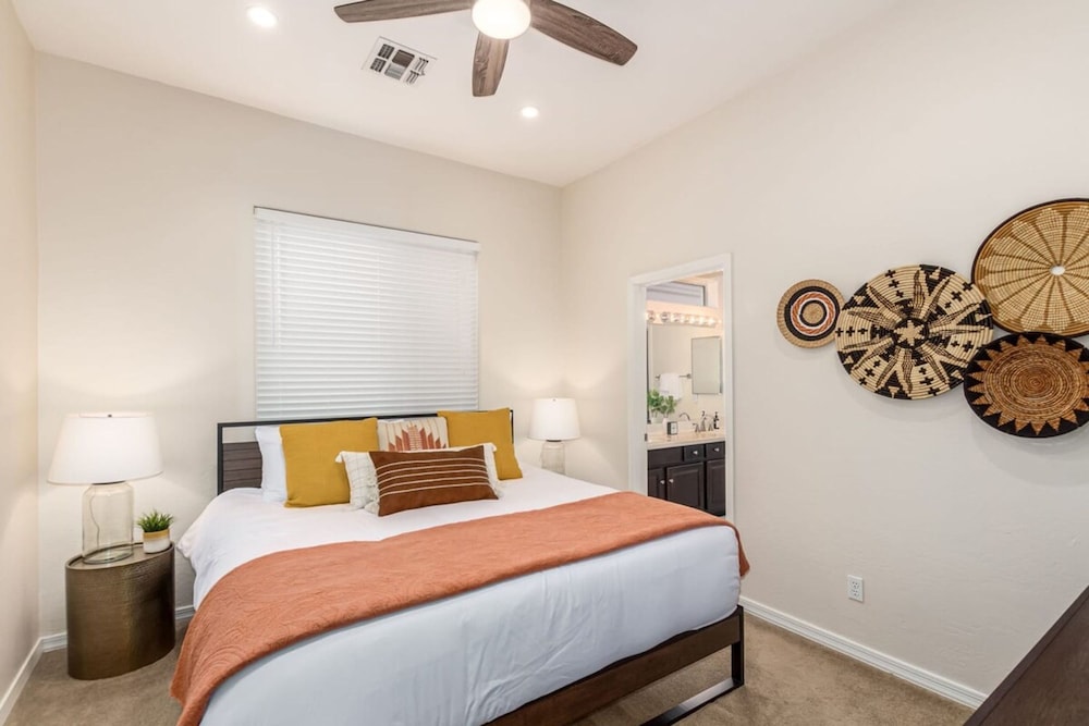 The Dreaming Tree Sleeps 10 Pool Spa Firepit Bbq - Phoenix, AZ