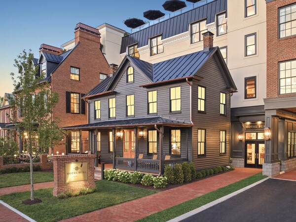 Hotel Burg - Purcellville, VA