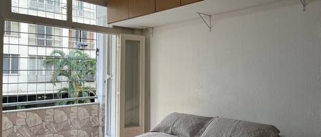 Apartamento básico | Individualmente decorados, cortinas blackout, Wi-Fi de cortesia