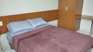 Apartamento Comfort, lanai (alpendre havaiano), Vista para a cidade | 1 quarto, Wi-fi grátis