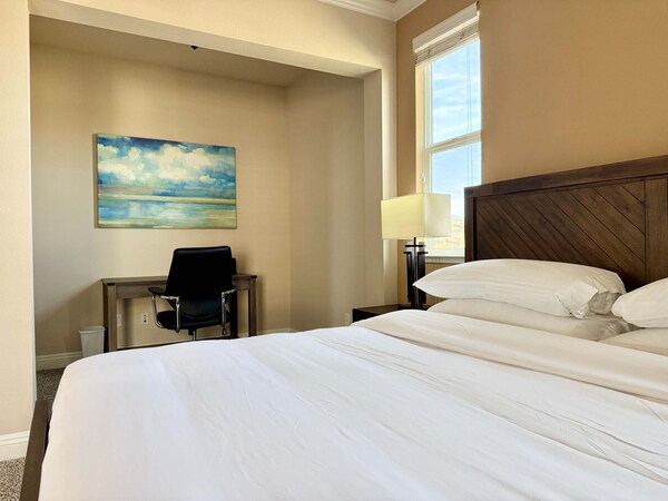 New Elegant 1br Retreat Heated Pool Gym Sauna - Reno, NV