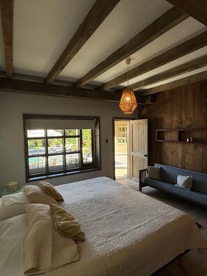 Quarto casal ou duplo standard, vista para o jardim | Roupa de cama