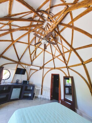 Cabana, vista para a piscina | Wi-Fi de cortesia