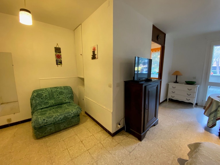 T1 Apartment In Balaruc, Pets Allowed, Private Parking - Balaruc-le-Vieux