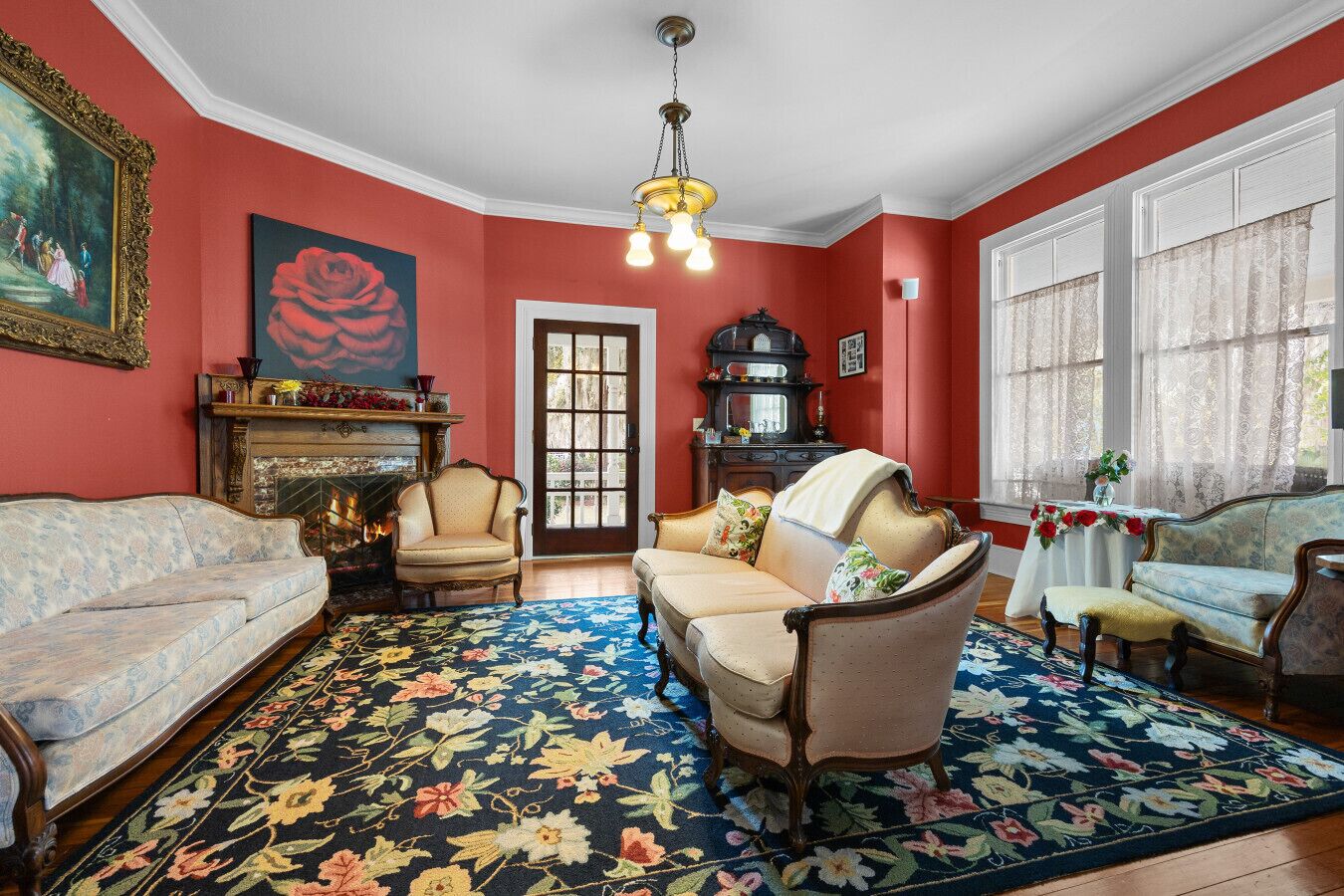 7 Br/ 7 Ba, Huge Porches, Perfect For An Event - Gainesville, FL