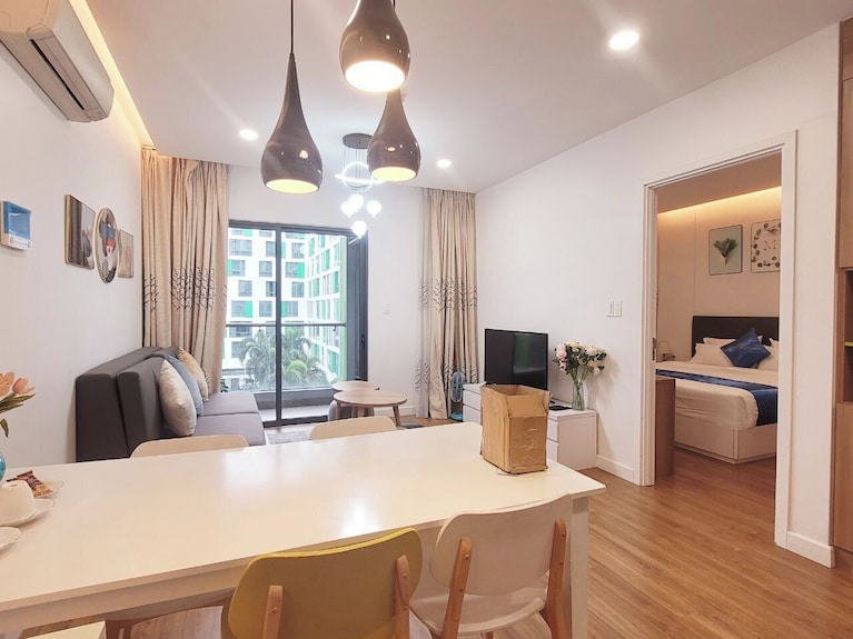 Republic Plaza Poolview - Chic Stay Near Airport - ホーチミン