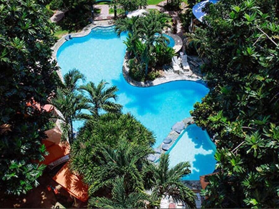 Quarto Duplo ou Twin Panorâmico, banheira, vista para a piscina | Exterior