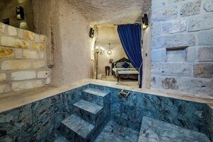 Suite Room With Private Pool | Roupa de alta qualidade, cofre no quarto, quartos insonorizados 