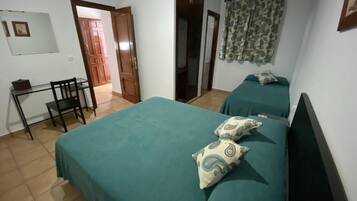 Secretária, Wi-fi grátis, roupa de cama fornecida