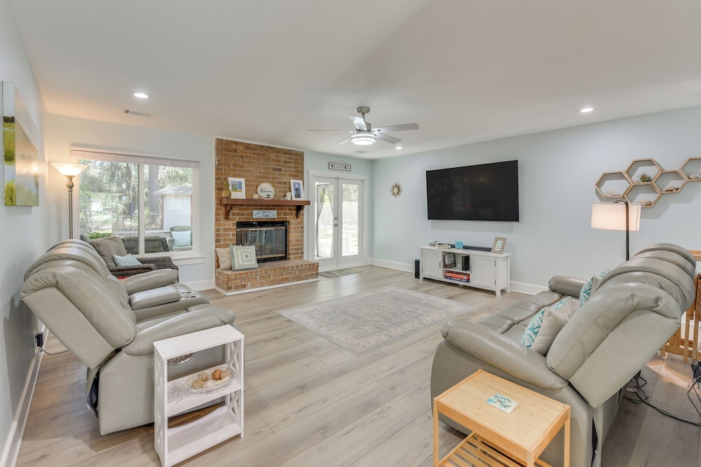 5 Mi To Dtwn Beaufort: Home W/ Screened-in Patio - Port Royal, SC