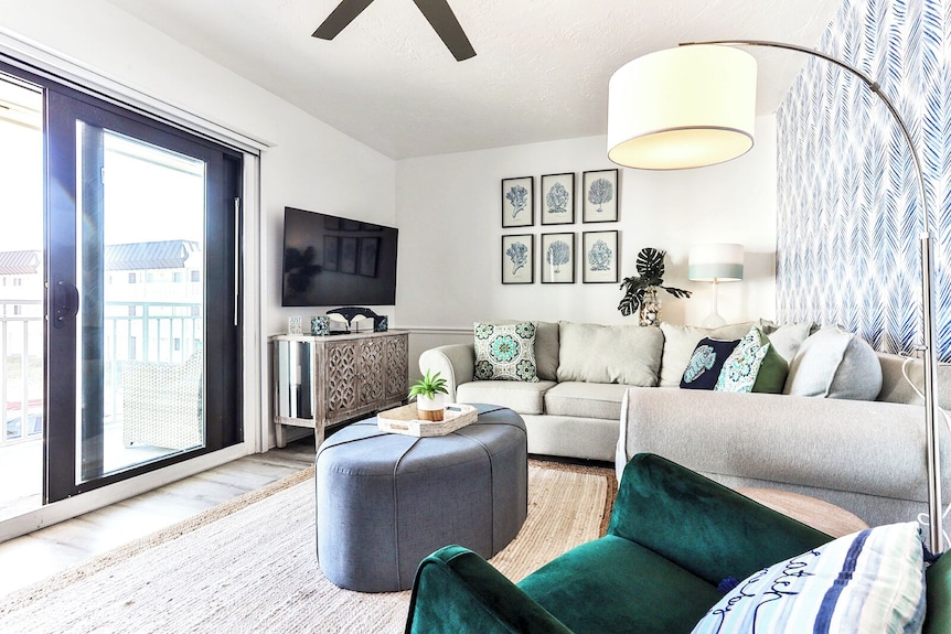 Coastal Waters: Charming Oceanfront Retreat With Pool & Stunning Ocean Views - New Smyrna Beach, FL