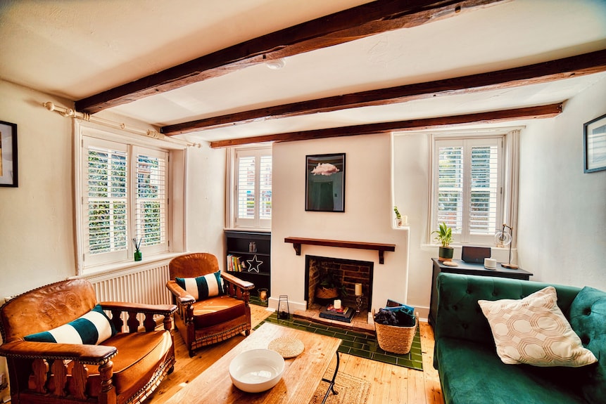 Beautiful Cozy Old Cottage Near The Seafront And All Attractions - 義本