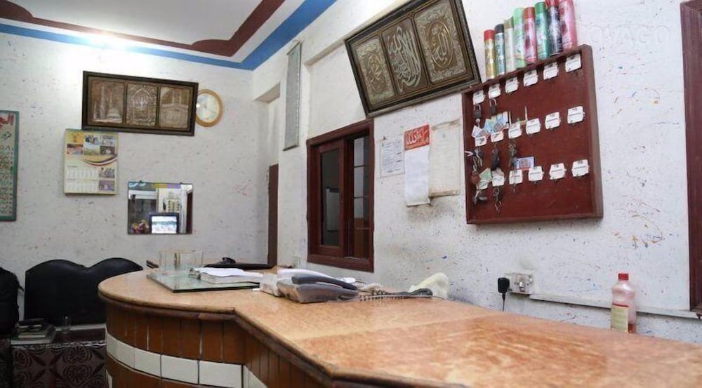 Al Chaudhary Hotel - Karachi