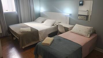 Suíte | Individualmente decorados, escrivaninha
