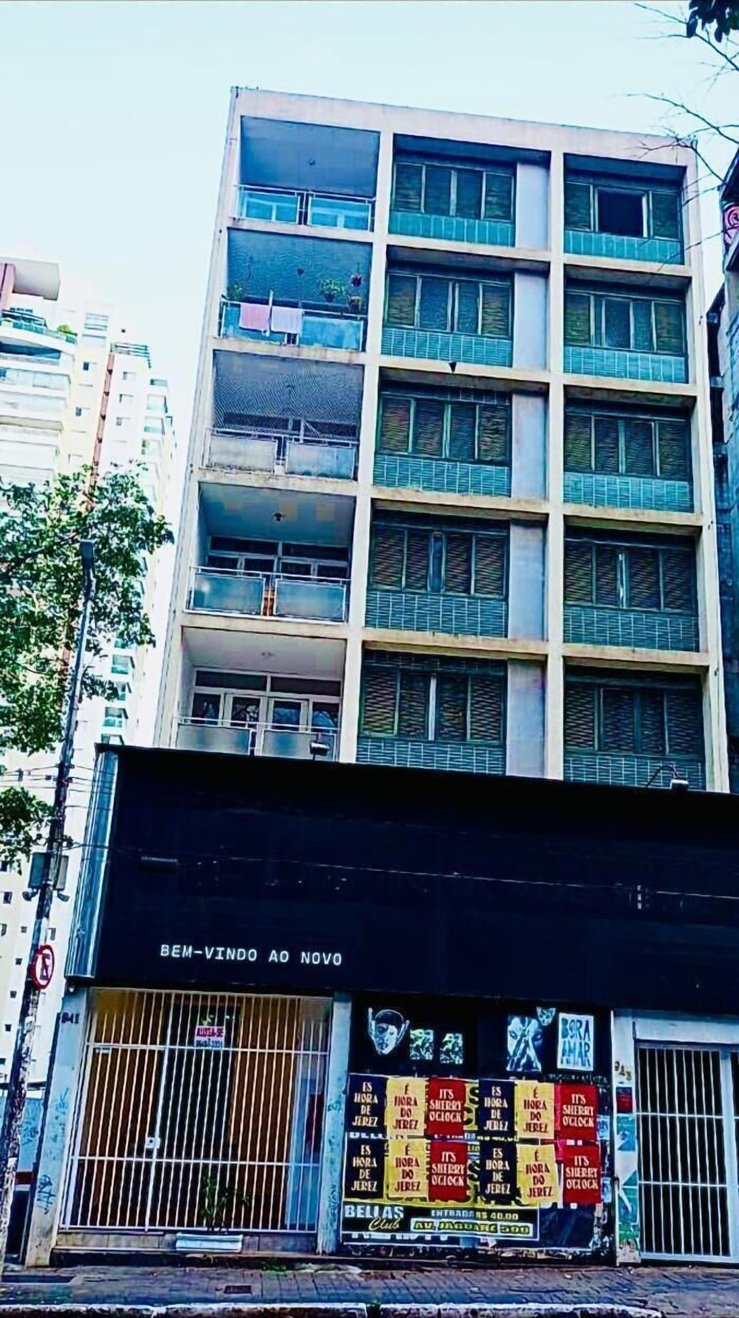 Fachada da propriedade