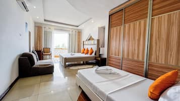 Apartamento Standard, varanda, vista para a praia | 1 quarto, Wi-fi grátis