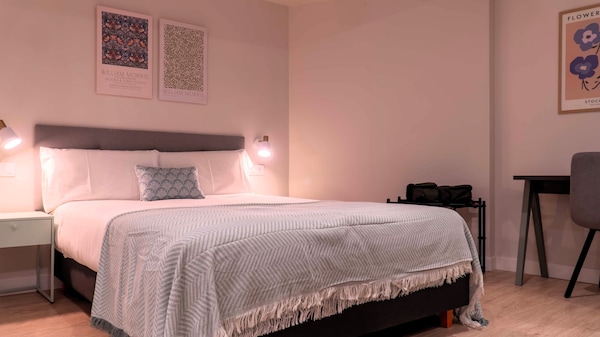 Apartamentos Lydia By Gaiarooms - León, Espagne