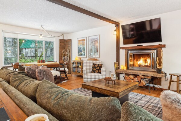 Packshack - Cozy Ski Cabin Mins From White Pass 2 Bedroom Home - White Pass, WA