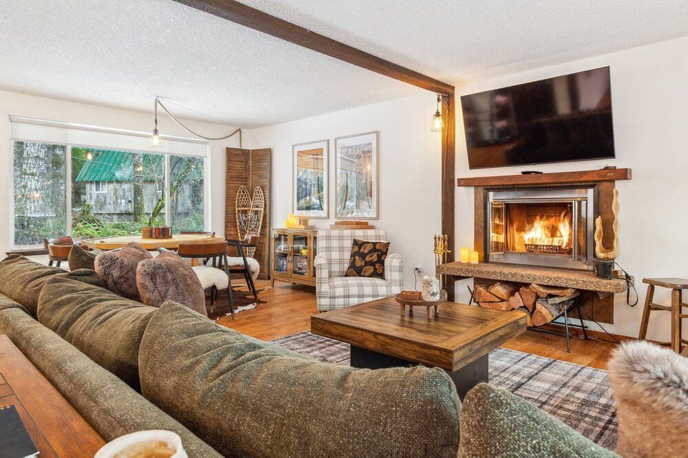 Packshack - Cozy Ski Cabin Mins From White Pass 2 Bedroom Home - White Pass, WA