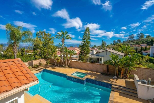 @ Marbella Lane - Captivating Home W/pool - Cypress, CA