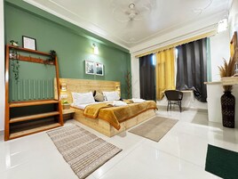 Quarto casal clássico, vista para a montanha | Wi-Fi de cortesia