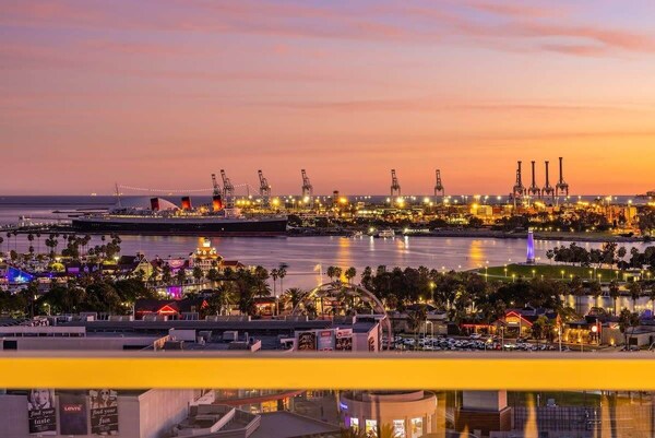 @ Marbella Lane - Grand 2br W/ Beach & Ocean Views - Long Beach, CA