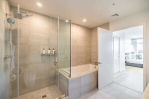Cobertura, vista para o oceano, de frente para o oceano (3 Bedrooms) | Banheiro | Toalhas de banho, shampoo, papel higiênico 