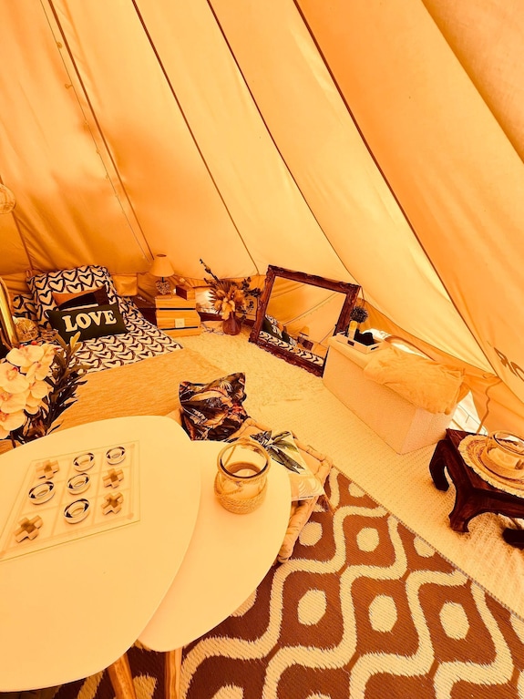 Love Room Lodge Tent With Private Jacuzzi At C&c For Adults Only - Nice