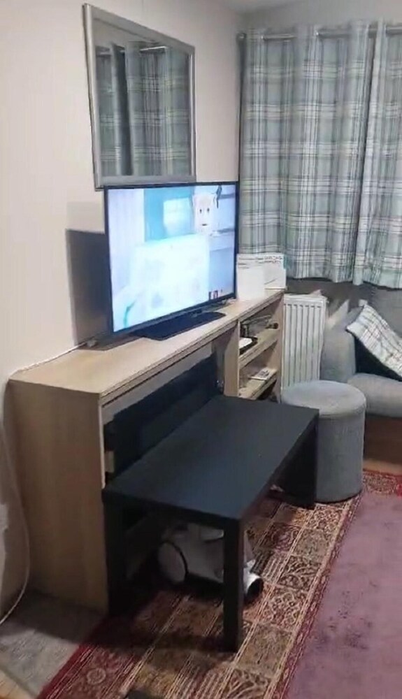 Lovely 6 Berth Caravan At Dovercourt Holiday Park In Essex Ref 44201g - Harwich